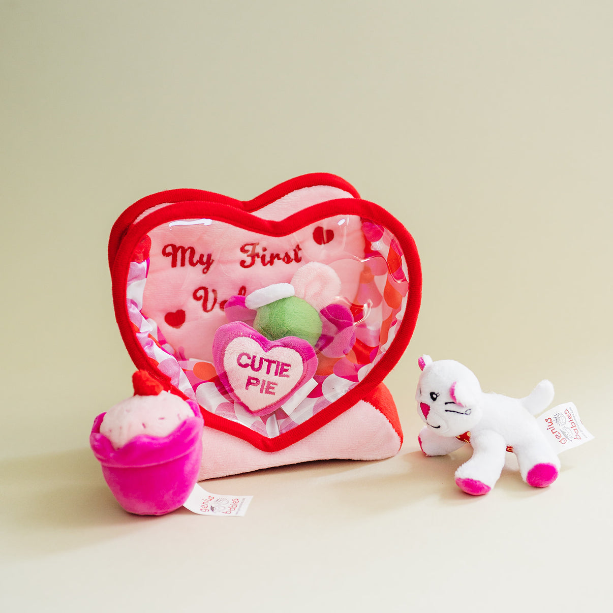 Valentine's Day Plush Fill & Spill Playset & Keepsake Gift with 4 ct M ...